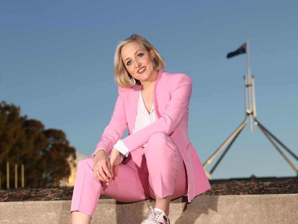 Politicians interviewing a Journalist/Comedian | Saturday Magazine