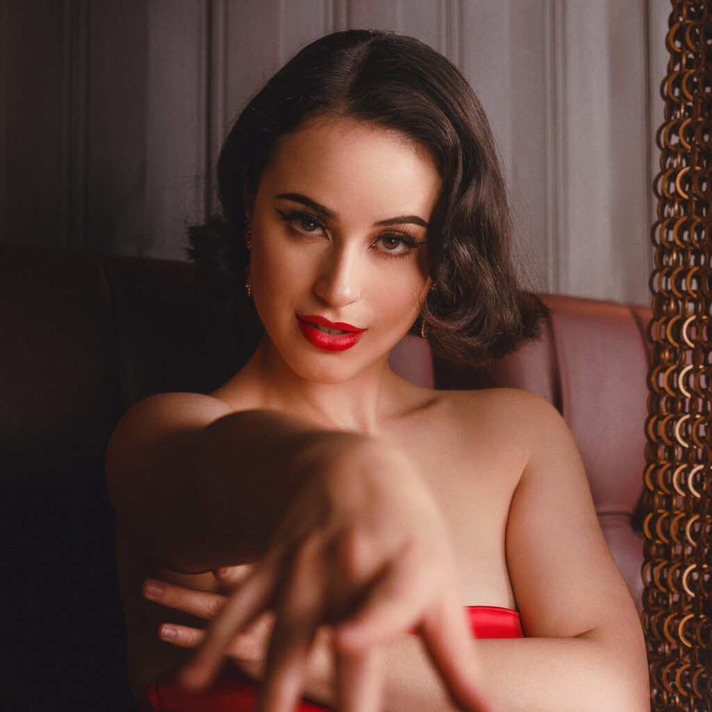 Evana De Lune | Word for Word